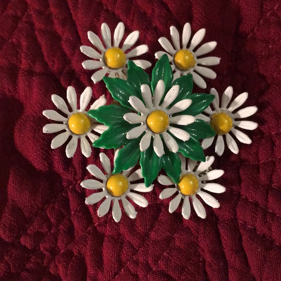 Jewelry | Vintage Daisy Brooch | Poshmark